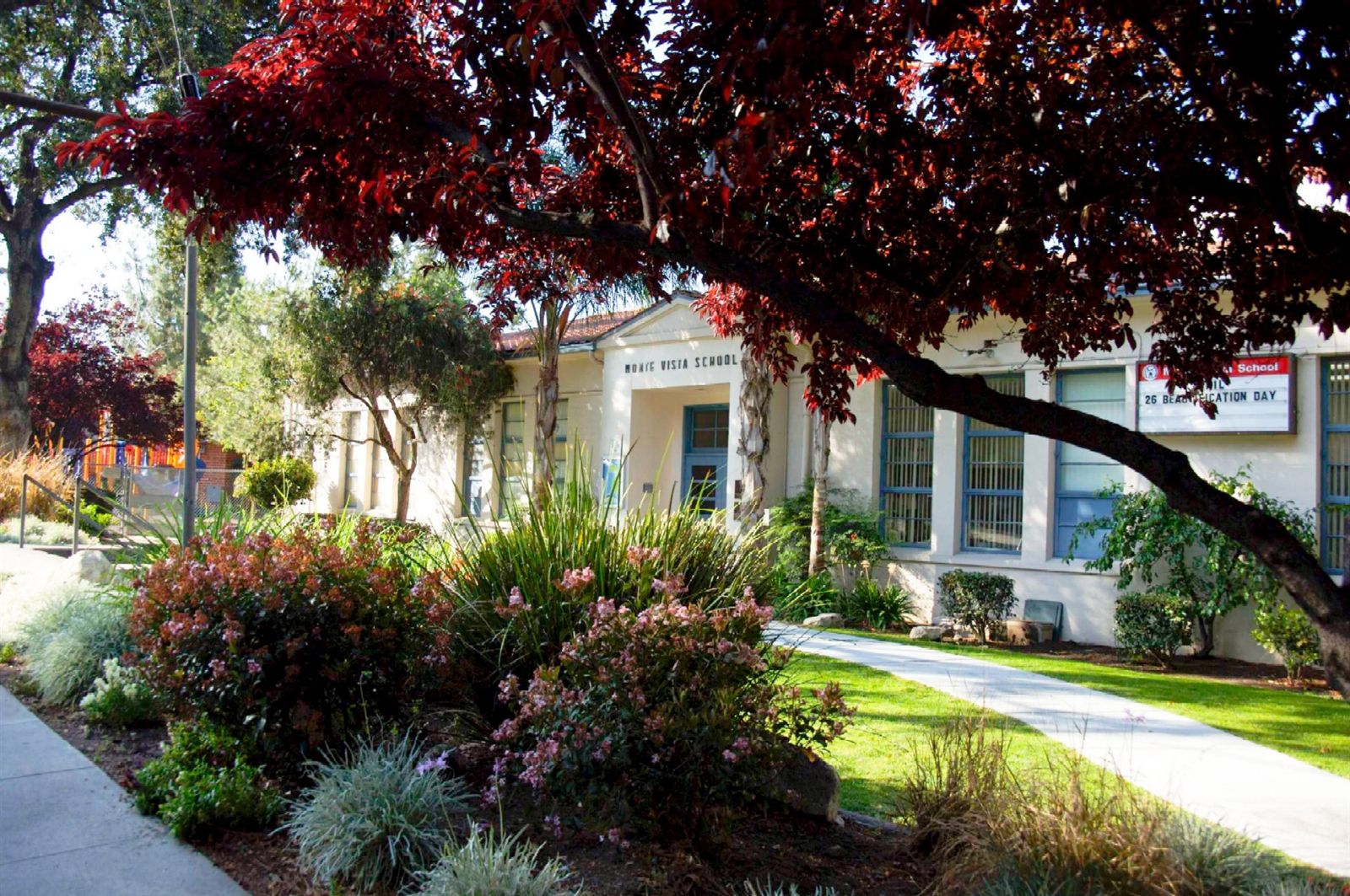 Locations Hub - Monte Vista Elementary School - Glendale Unified School ...