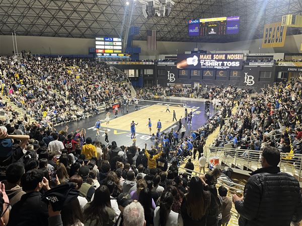 Locations Hub - Walter Pyramid at California State University Long ...