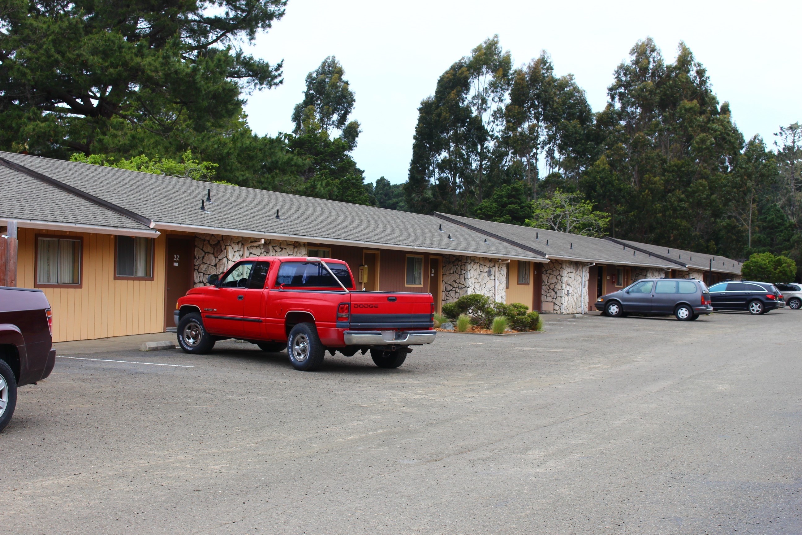 Locations Hub - Pine Beach Inn