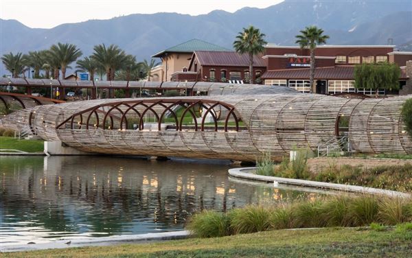 Locations Hub - Shops at Dos Lagos / Dos Lagos Bridge