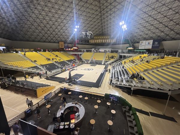 Locations Hub - Walter Pyramid at California State University Long ...