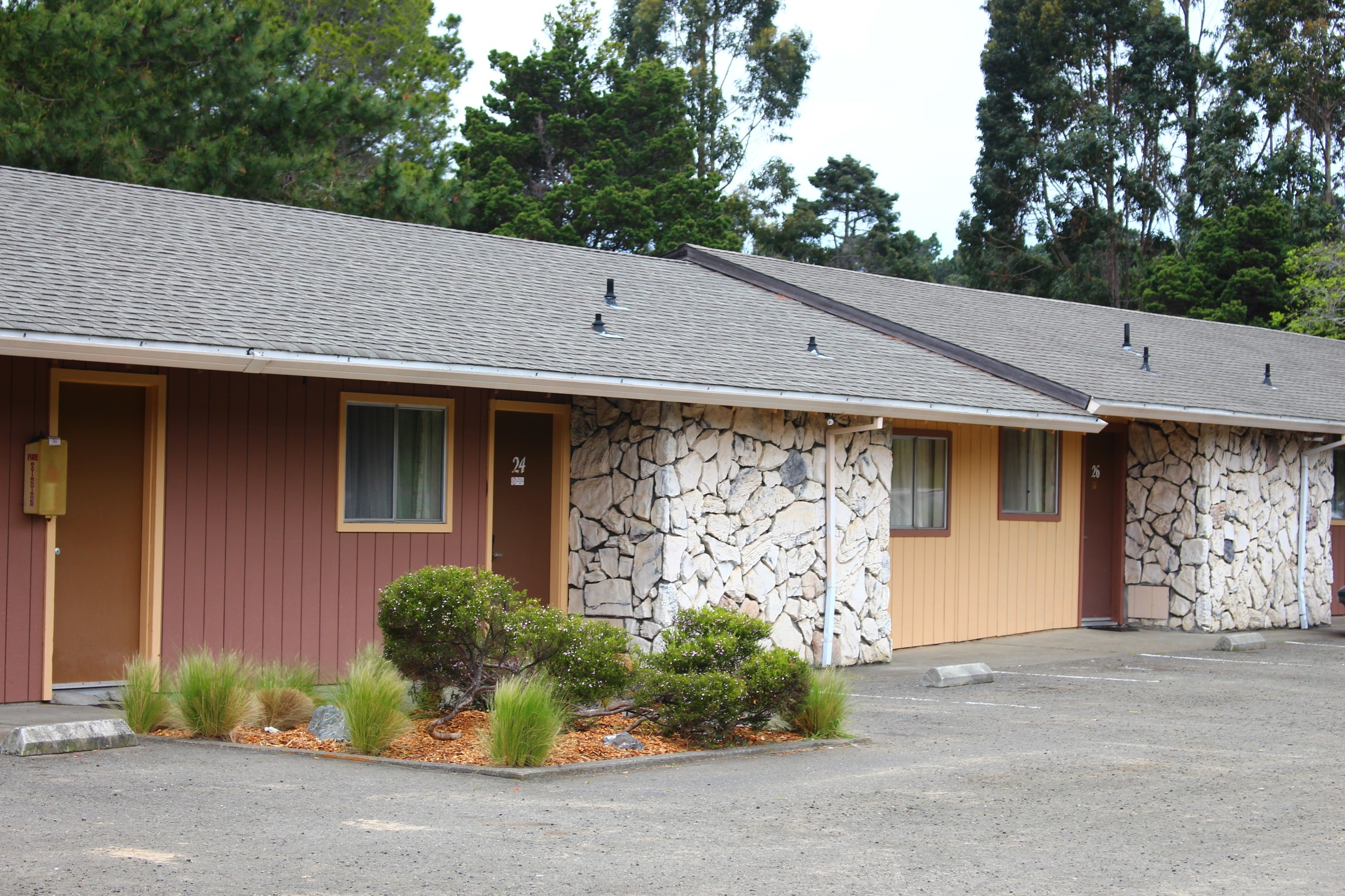 Locations Hub - Pine Beach Inn