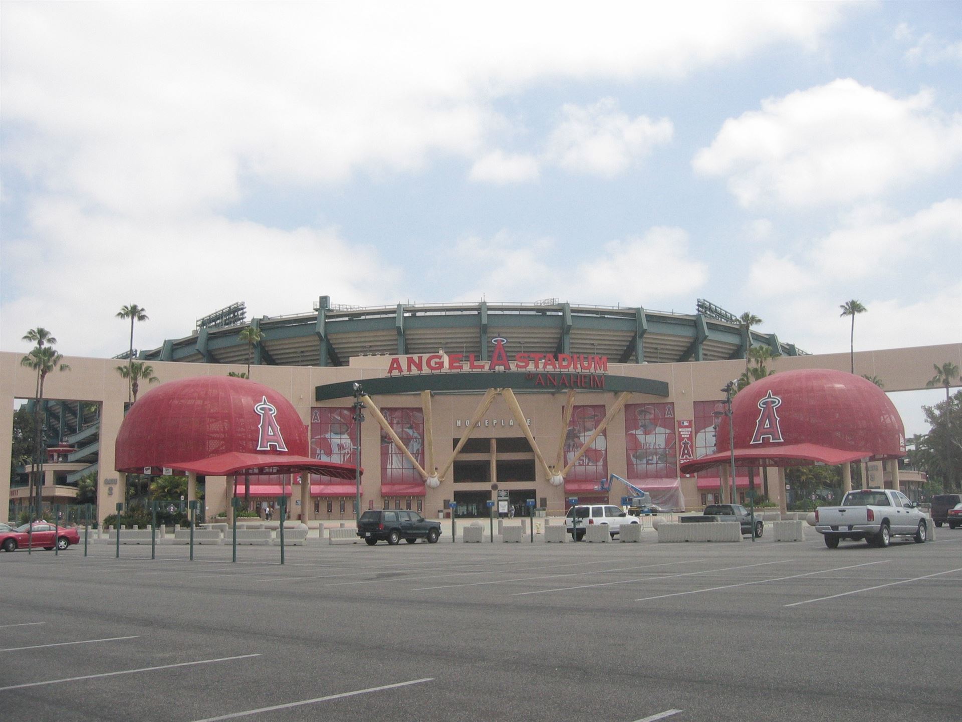 Locations Hub - Angels Stadium aka Edison Field / Anaheim Stadium