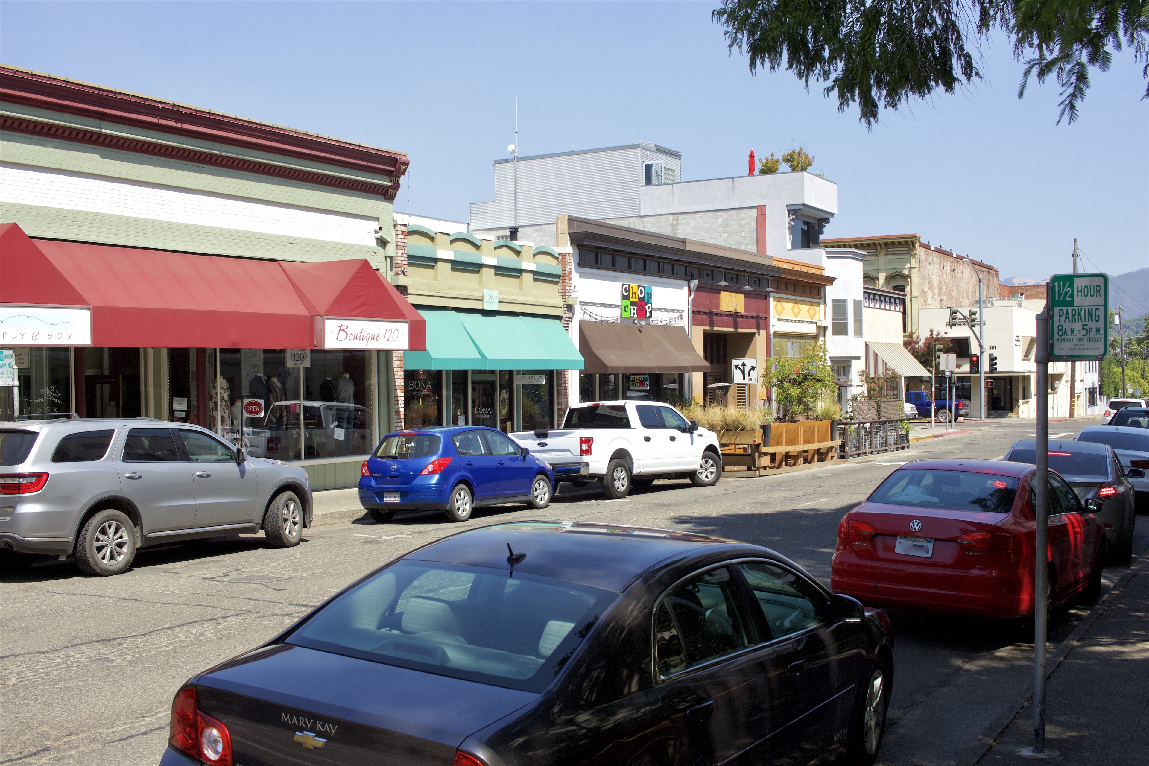 Locations Hub - Ukiah - Downtown - School Street