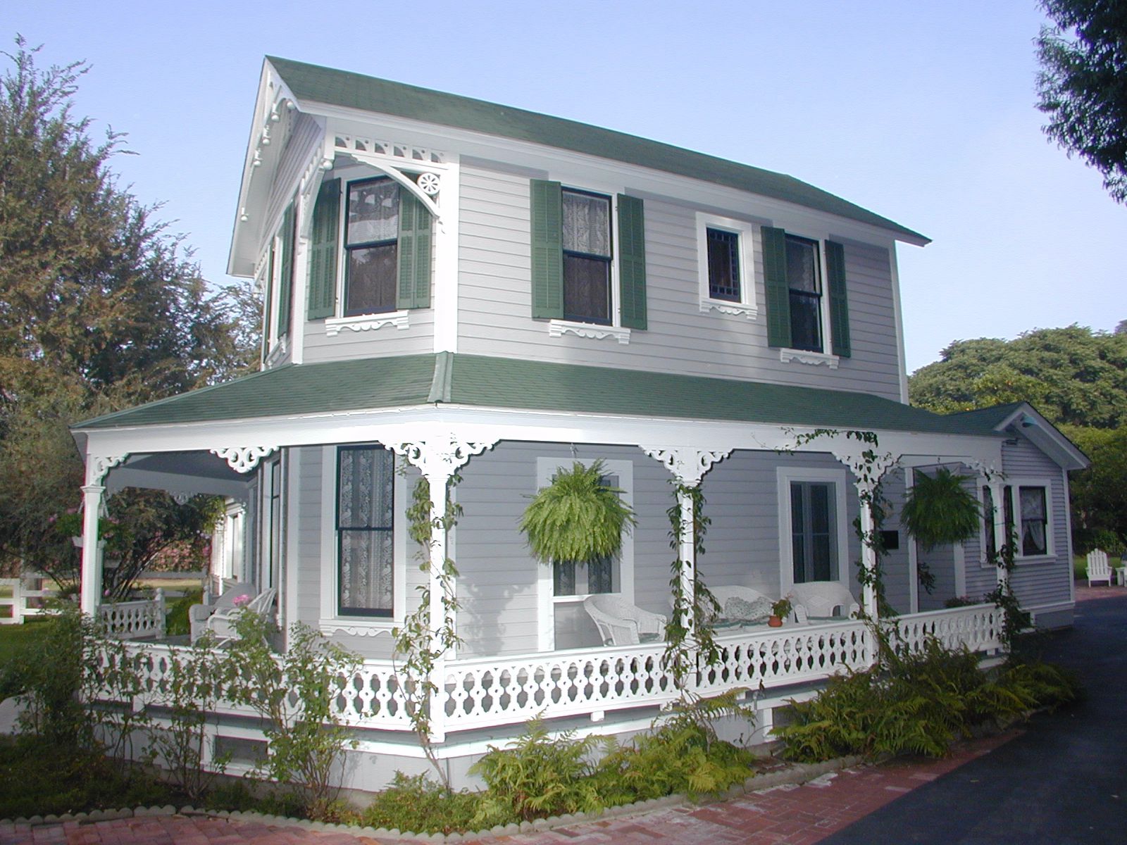 Locations Hub - Paddison Farm Victorian Estate