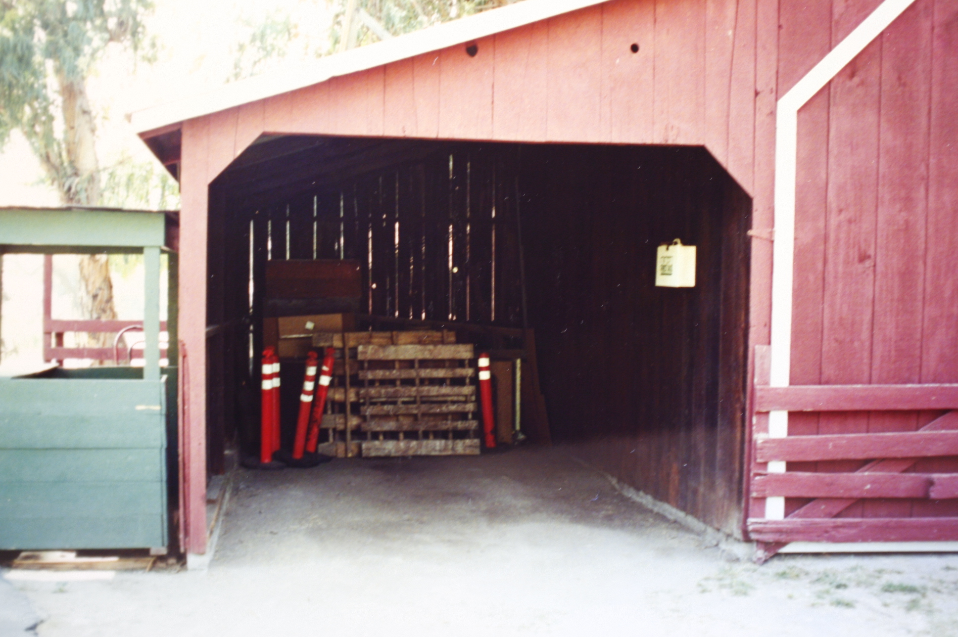 Locations Hub - Paddison Farm Victorian Estate