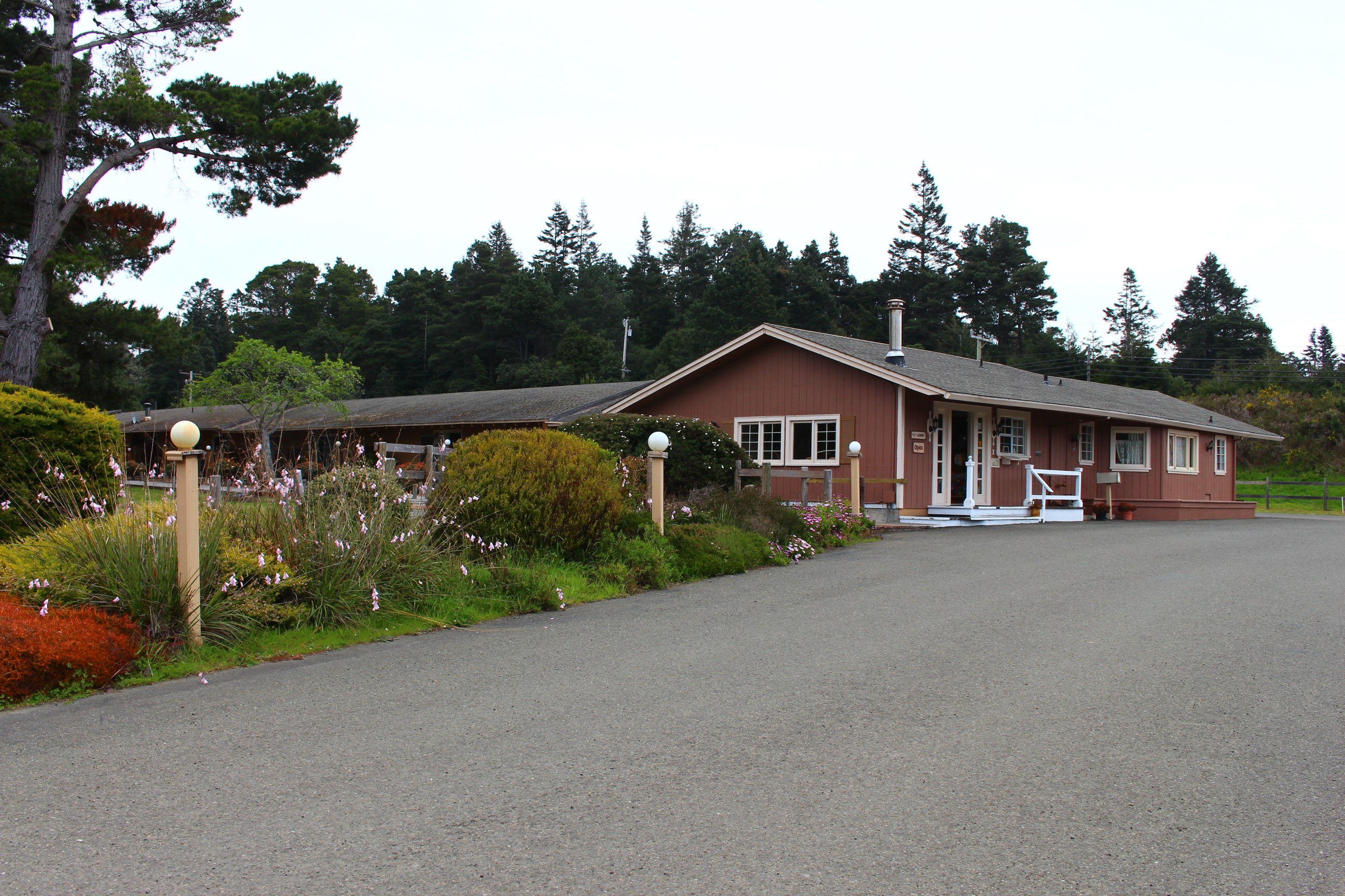 Locations Hub - Pine Beach Inn