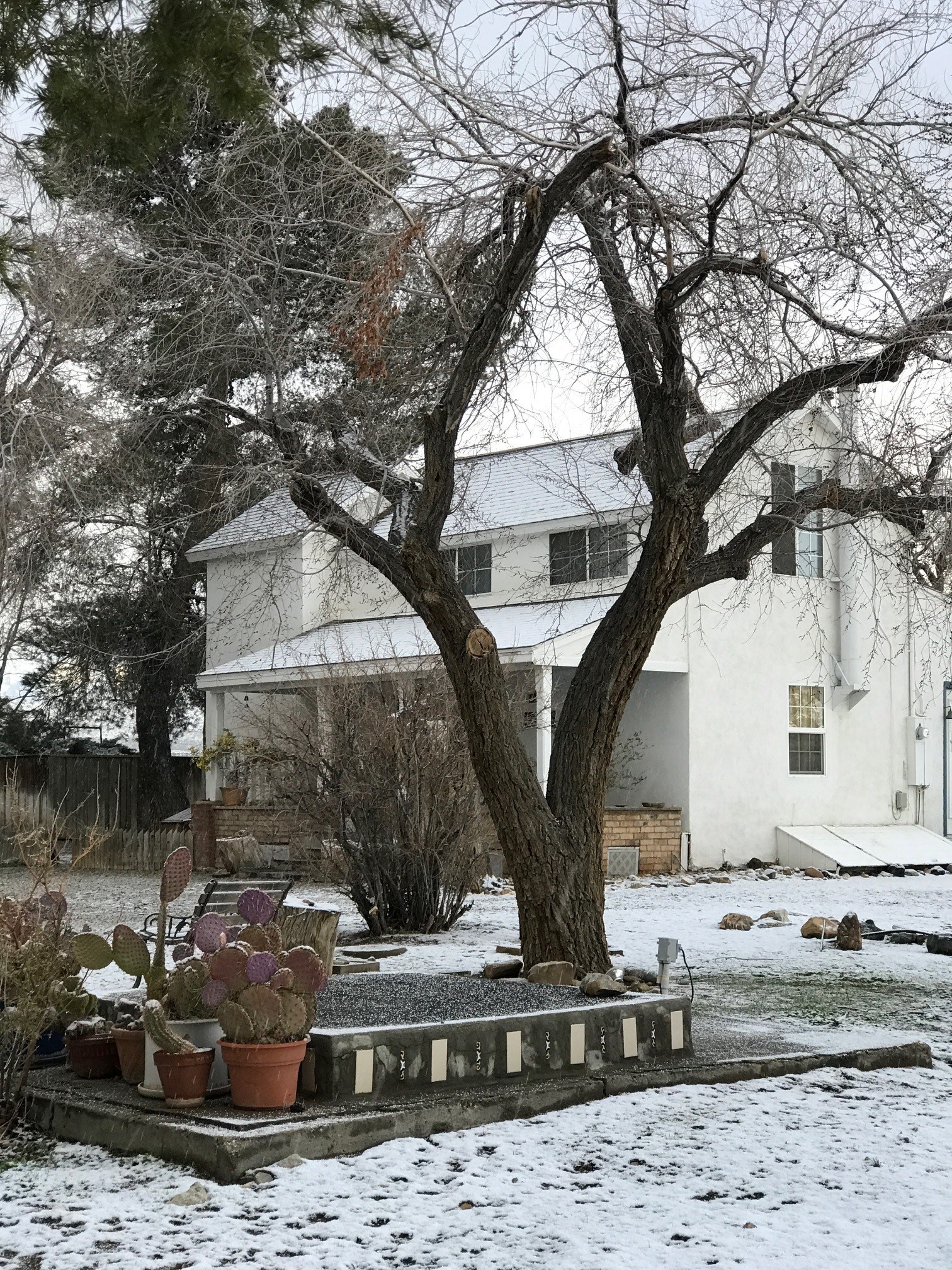 Locations Hub - Pearblossom Picture Ranch