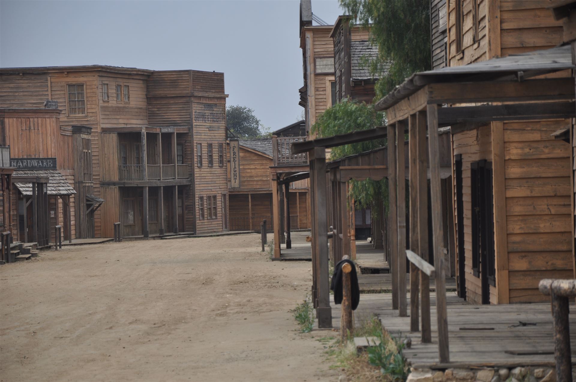 Locations Hub - Melody Ranch Motion Picture Studio - Andre & Renaud ...