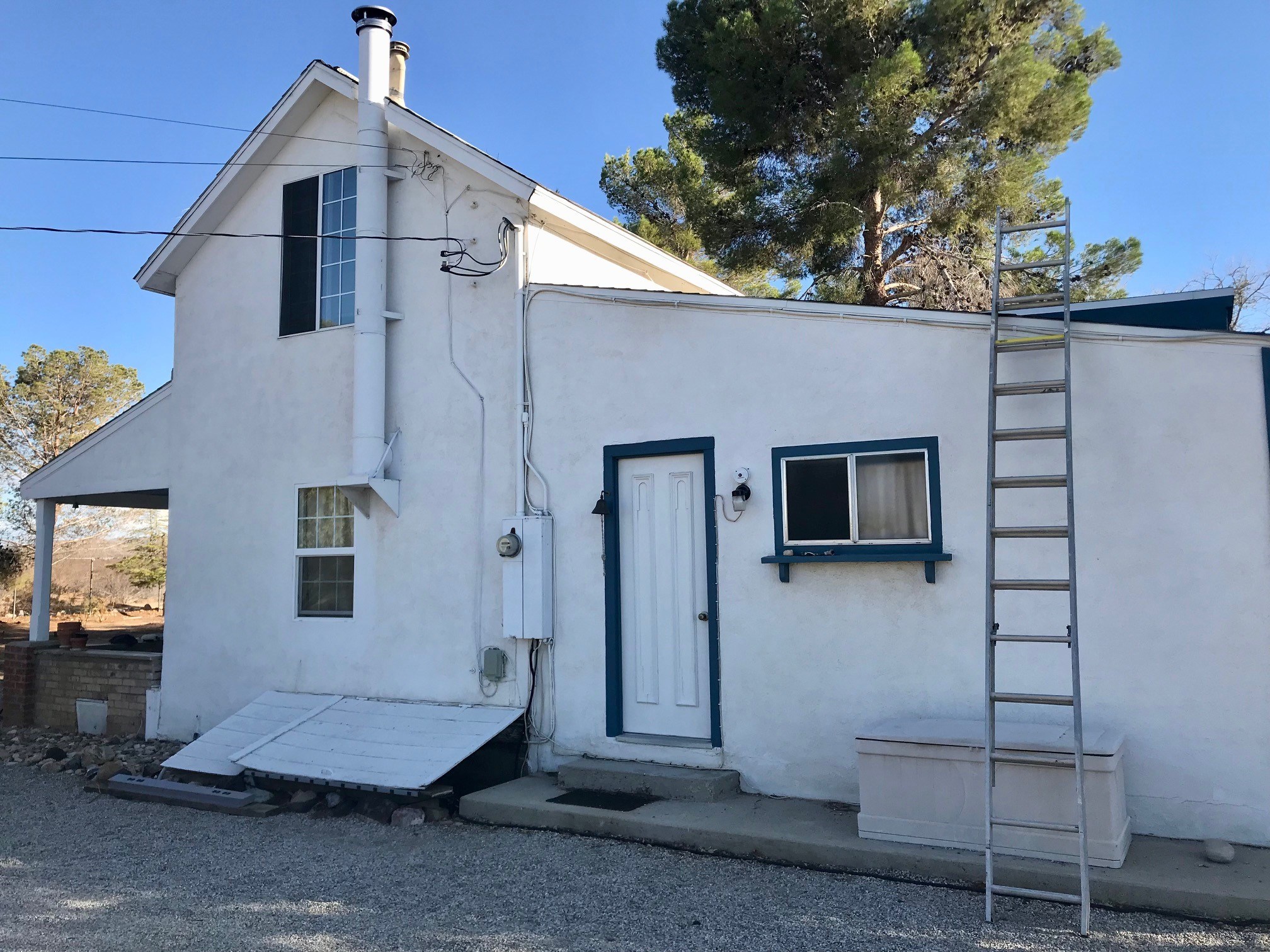 Locations Hub - Pearblossom Picture Ranch