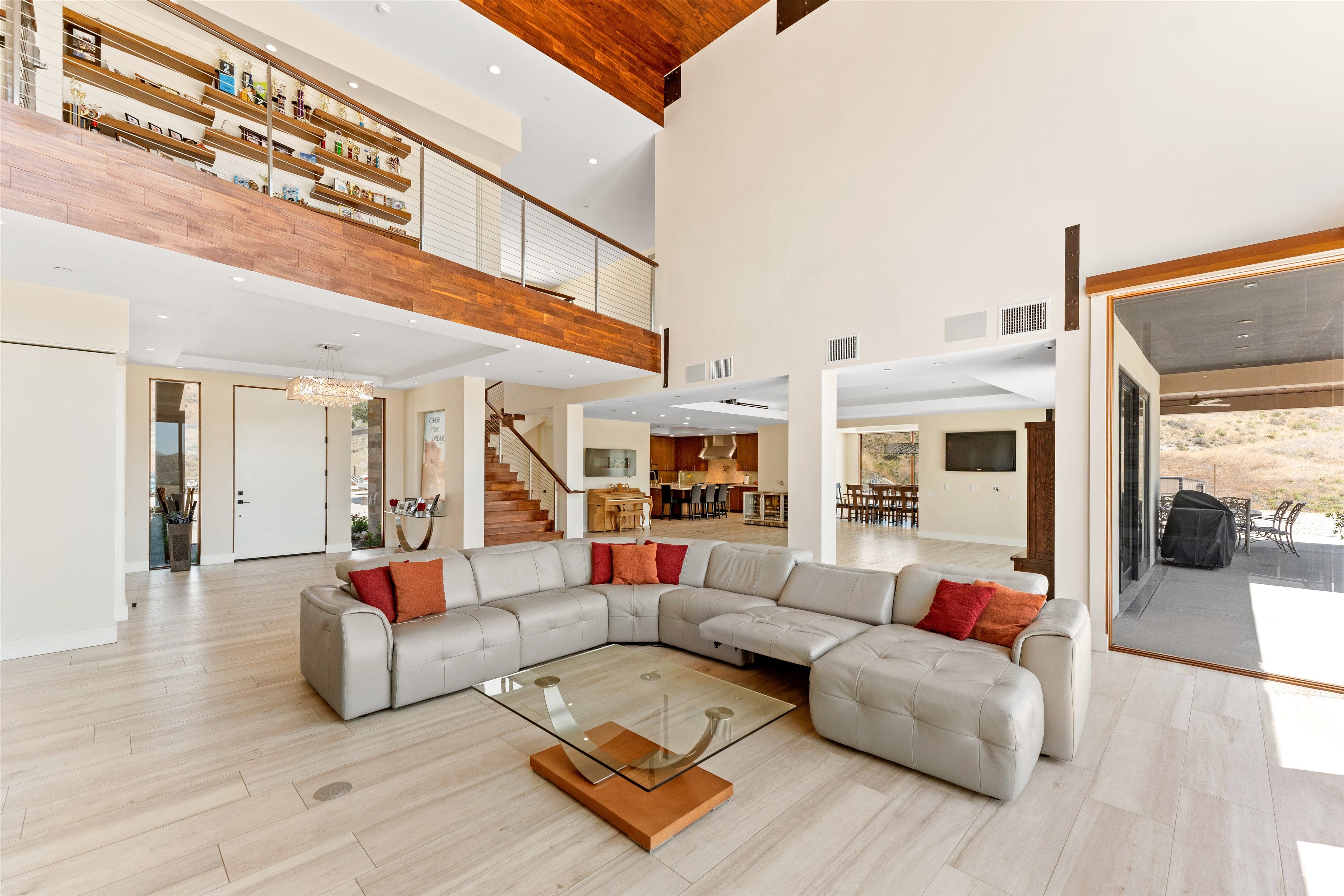 Locations Hub - TBH Filming Location