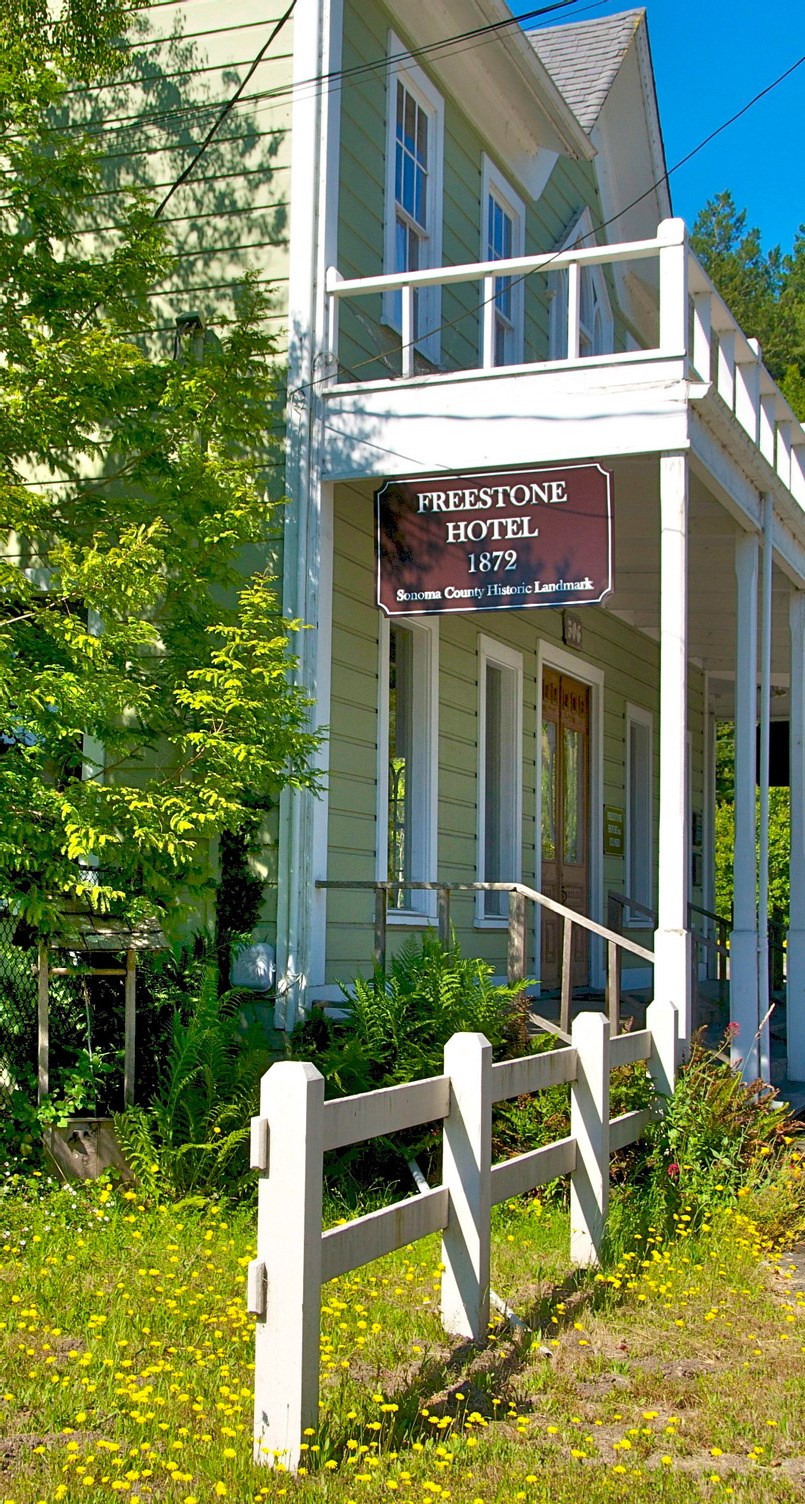 Locations Hub - Freestone