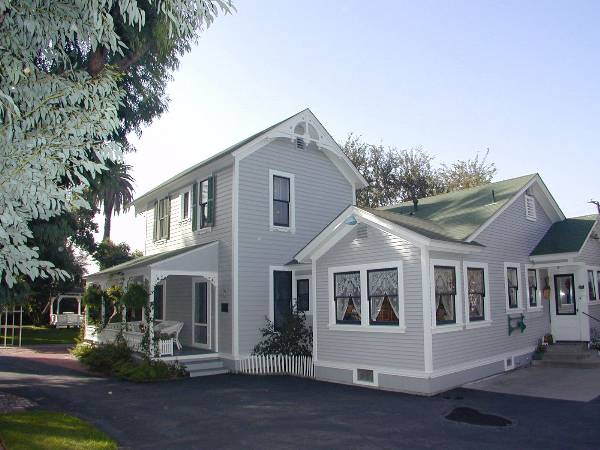 Locations Hub - Paddison Farm Victorian Estate