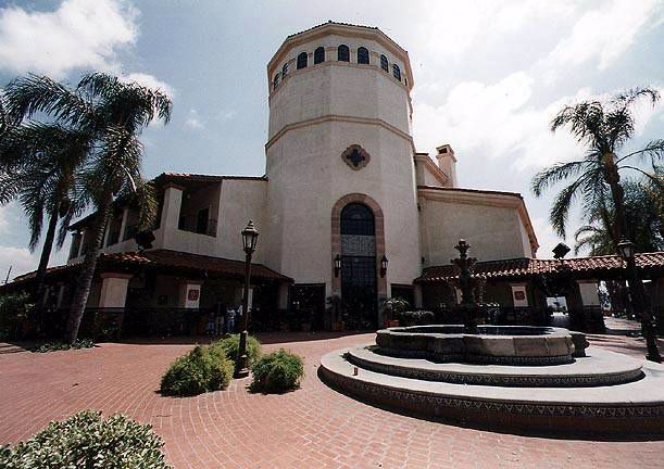 Locations Hub - Santa Ana Regional Transportation Center