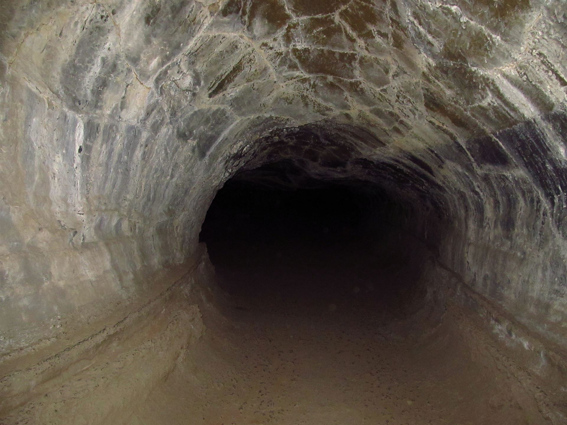 Locations Hub - Lava Beds National Monument & Valentine Cave