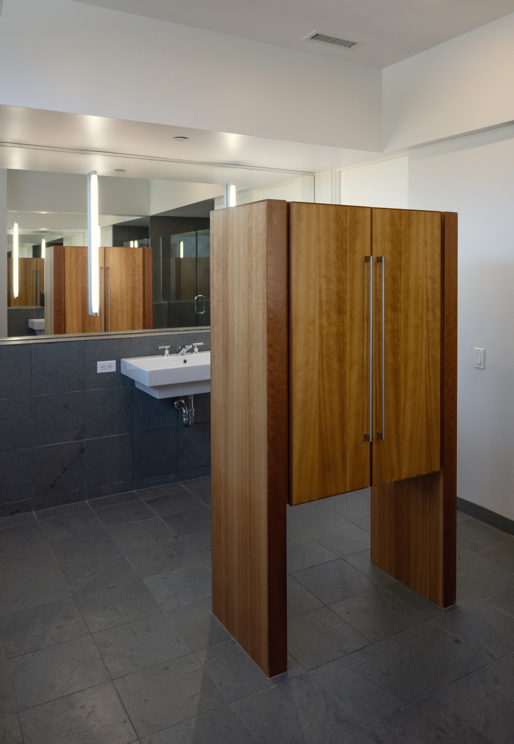 Locations Hub - Mulholland Hwy House