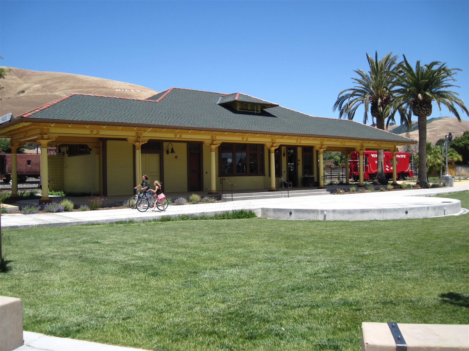 Locations Hub - Niles Canyon Railway & Sunol Depot
