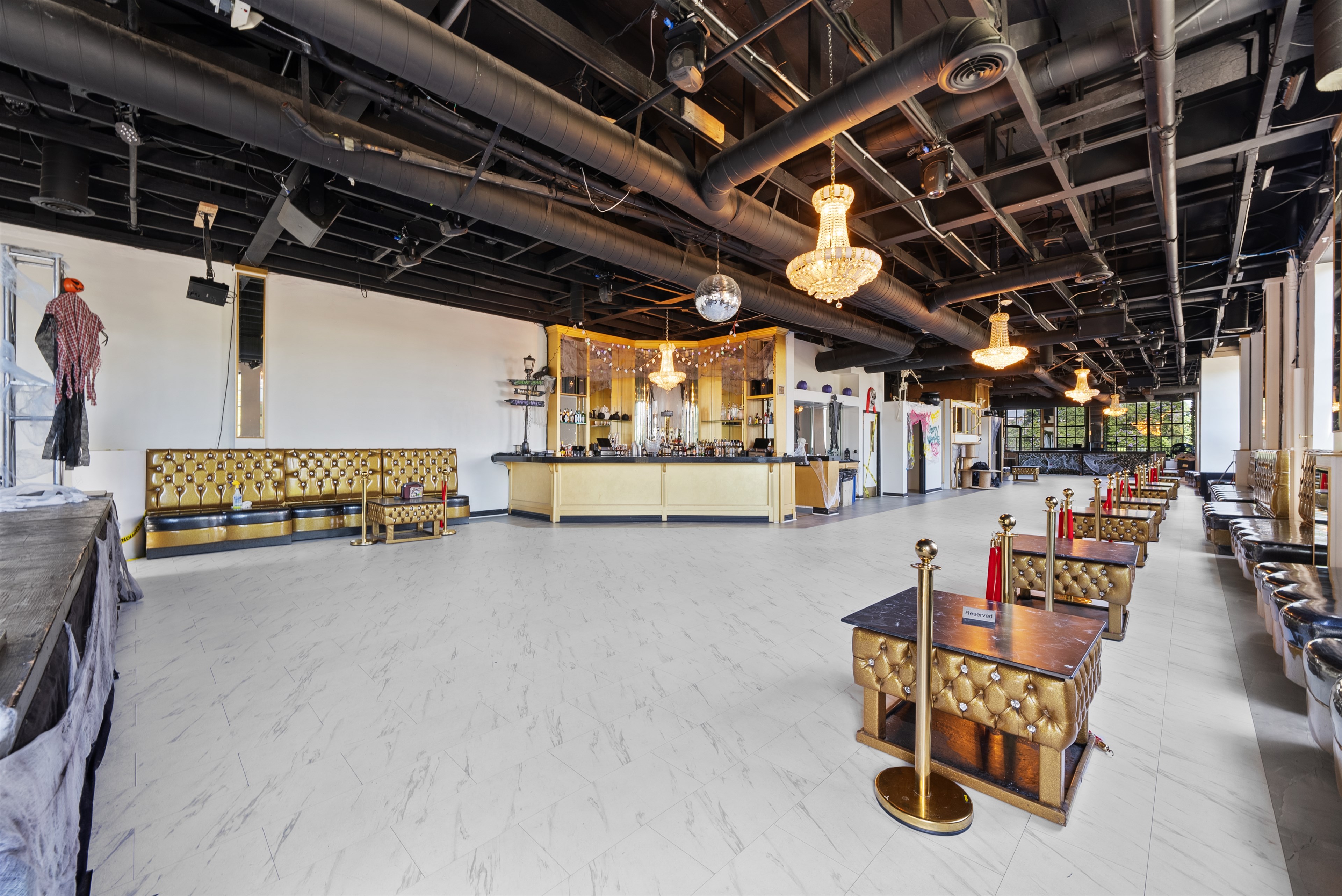 Locations Hub - Cosmo Pomona Entertainment Complex